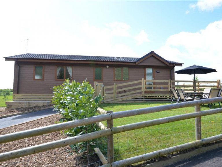 Fishing Holiday Lodges | Cackle Hill Lakes